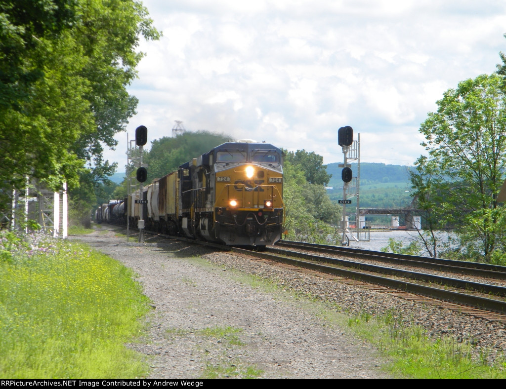 CSX Q385